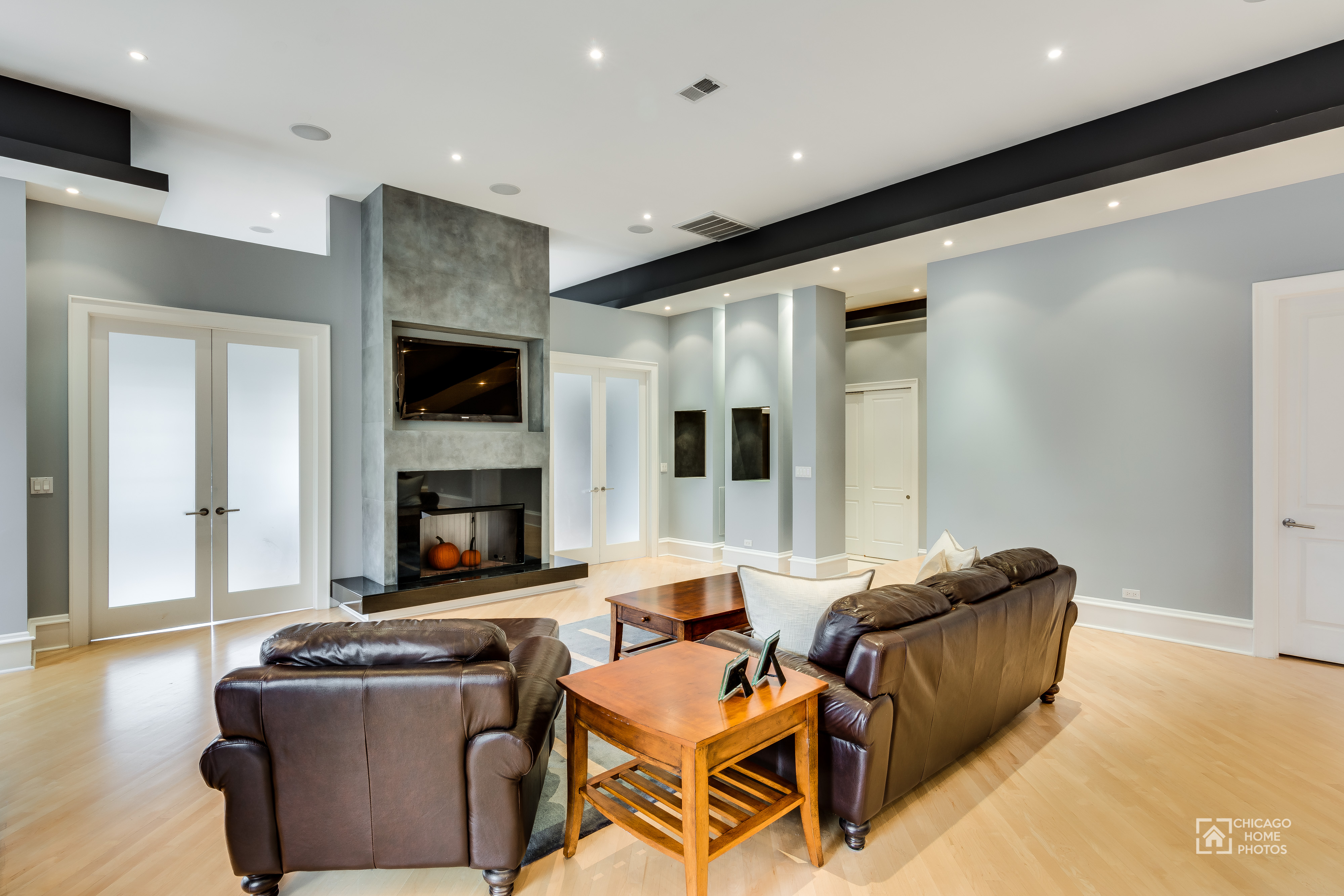 02 Living Room Foyer » 312 Estates | Luxury Chicago Real Estate | 312 ...