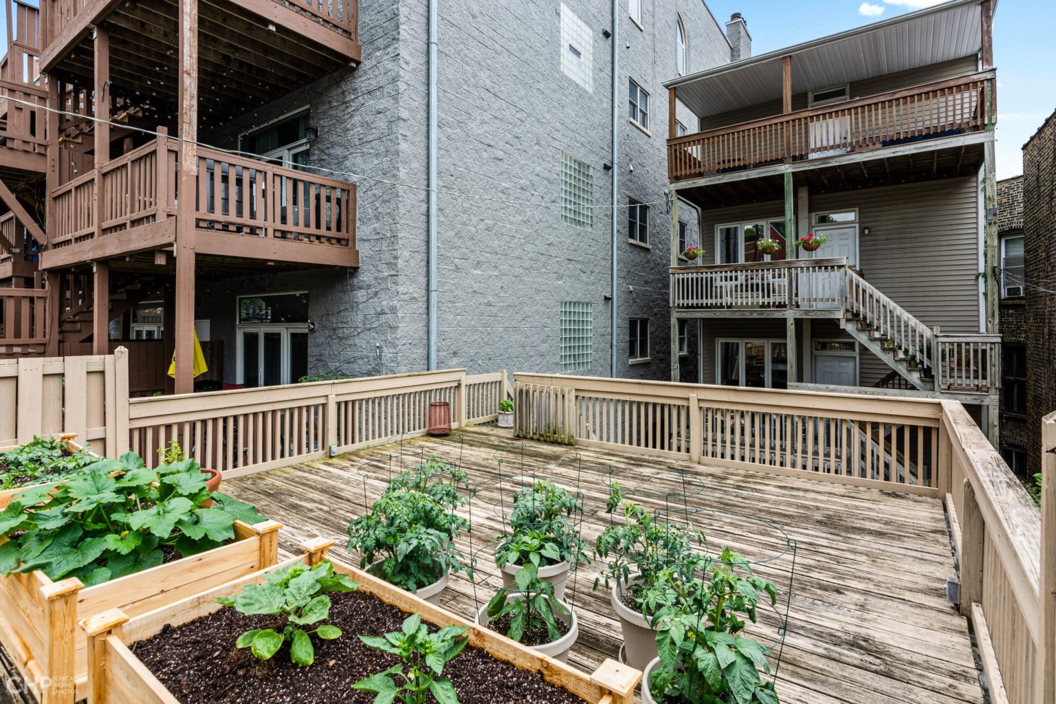 08 Garage Deck » 312 Estates | Luxury Chicago Real Estate | 312-599-1300